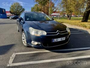 Zils Citroen C5 2008 Rīga, ar dzinēja tilpumu 2.70 L un nobraukumu 280 tūkst. km par 2400 €, foto  vietnē AUTOMOTO.COM.LV