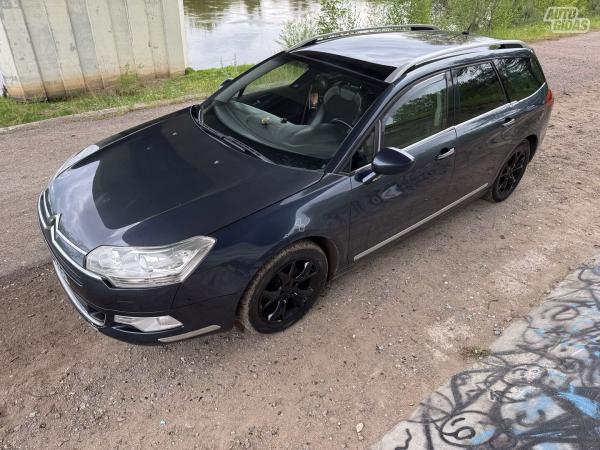 Blue Citroen C5 2008 in Jonava, with an engine capacity of 2.00 L and mileage of 274 thousand km for 2200 €, photo 5 on AUTOMOTO.COM.LV