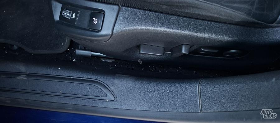 Zils Citroen C5 2008 Telšiai, ar dzinēja tilpumu 2.00 L un nobraukumu 316 tūkst. km par 2000 €, foto 10 vietnē AUTOMOTO.COM.LV