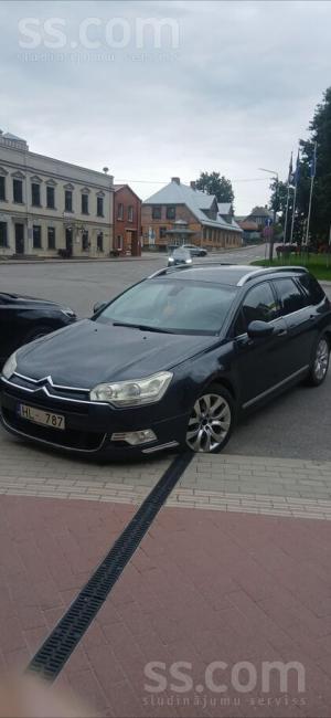 Blue Citroen C5 2008 in Limbazi, with an engine capacity of 2.70 L and mileage of 391 thousand km for 1900 €, photo 3 on AUTOMOTO.COM.LV