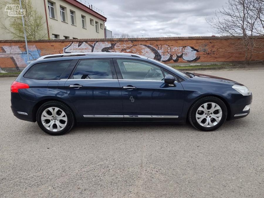 Blue Citroen C5 2009 in Siauliai, with an engine capacity of 2.20 L and mileage of 271 thousand km for 1999 €, photo 9 on AUTOMOTO.COM.LV