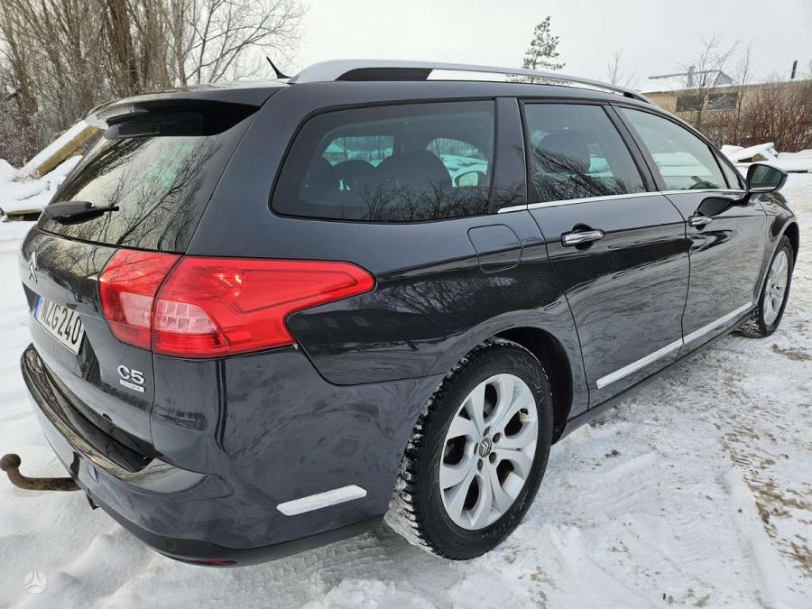 Blue Citroen C5 2010 in Taurage, with an engine capacity of 2.00 L and mileage of 274 thousand km for 4500 €, photo 4 on AUTOMOTO.COM.LV