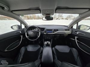 Zils Citroen C5 2010 Marijampole, ar dzinēja tilpumu 1.60 L un nobraukumu 238 tūkst. km par 2450 €, foto 8 vietnē AUTOMOTO.COM.LV