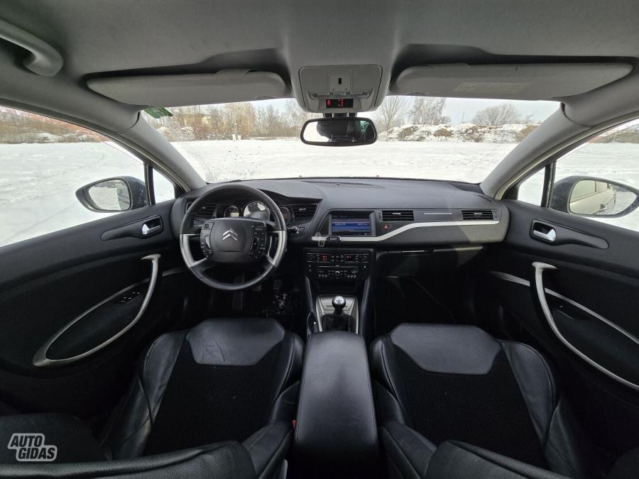 Zils Citroen C5 2010 Marijampole, ar dzinēja tilpumu 1.60 L un nobraukumu 238 tūkst. km par 2450 €, foto 8 vietnē AUTOMOTO.COM.LV