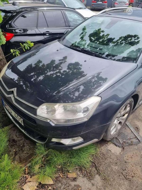 Zils Citroen C5 2010 Kauņa, ar dzinēja tilpumu 2.00 L un nobraukumu 350 tūkst. km par 1999 €, foto 2 vietnē AUTOMOTO.COM.LV