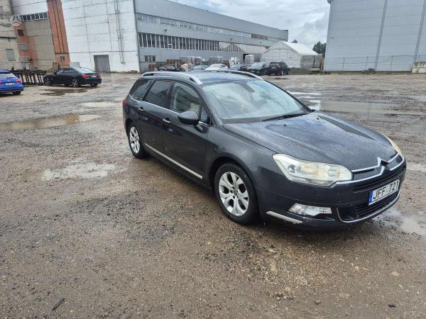 Zils Citroen C5 2010 Kauņa, ar dzinēja tilpumu 2.00 L un nobraukumu 265 tūkst. km par 1800 €, foto 2 vietnē AUTOMOTO.COM.LV