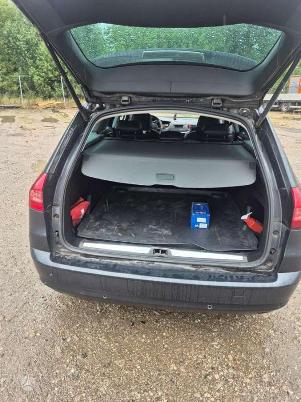 Zils Citroen C5 2010 Kauņa, ar dzinēja tilpumu 2.00 L un nobraukumu 265 tūkst. km par 1800 €, foto 6 vietnē AUTOMOTO.COM.LV