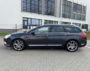 Blue Citroen C5 2010 in Vilnius, with an engine capacity of 2.99 L and mileage of 257 thousand km for 1450 €, photo 3 on AUTOMOTO.COM.LV