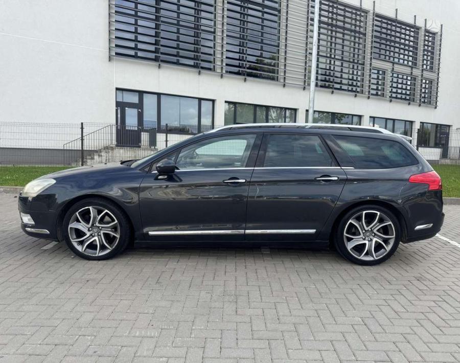 Blue Citroen C5 2010 in Vilnius, with an engine capacity of 2.99 L and mileage of 257 thousand km for 1450 €, photo 3 on AUTOMOTO.COM.LV