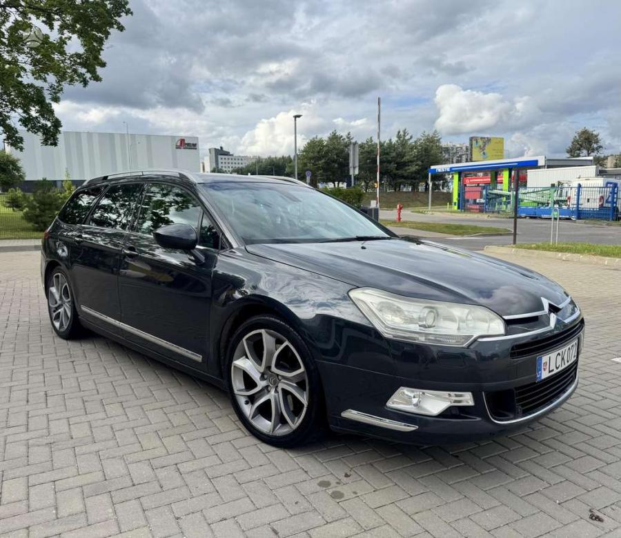 Blue Citroen C5 2010 in Vilnius, with an engine capacity of 2.99 L and mileage of 257 thousand km for 1450 €, photo 6 on AUTOMOTO.COM.LV