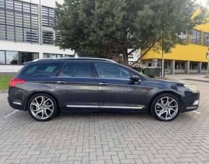 Blue Citroen C5 2010 in Vilnius, with an engine capacity of 2.99 L and mileage of 257 thousand km for 1450 €, photo 7 on AUTOMOTO.COM.LV