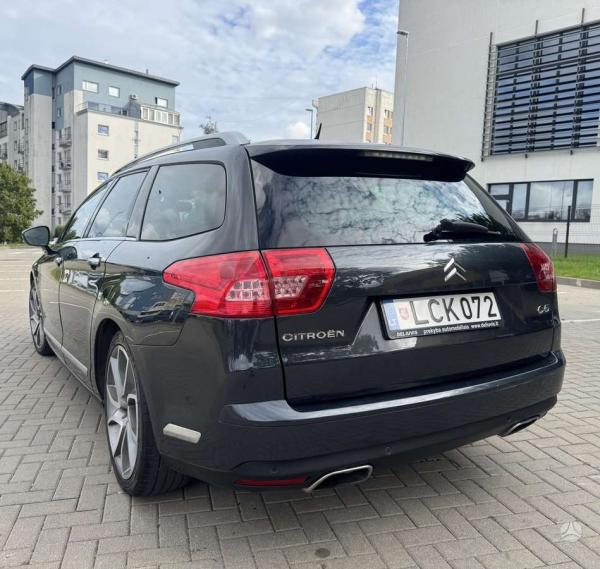 Zils Citroen C5 2010 Viļņa, ar dzinēja tilpumu 2.99 L un nobraukumu 257 tūkst. km par 1450 €, foto 9 vietnē AUTOMOTO.COM.LV