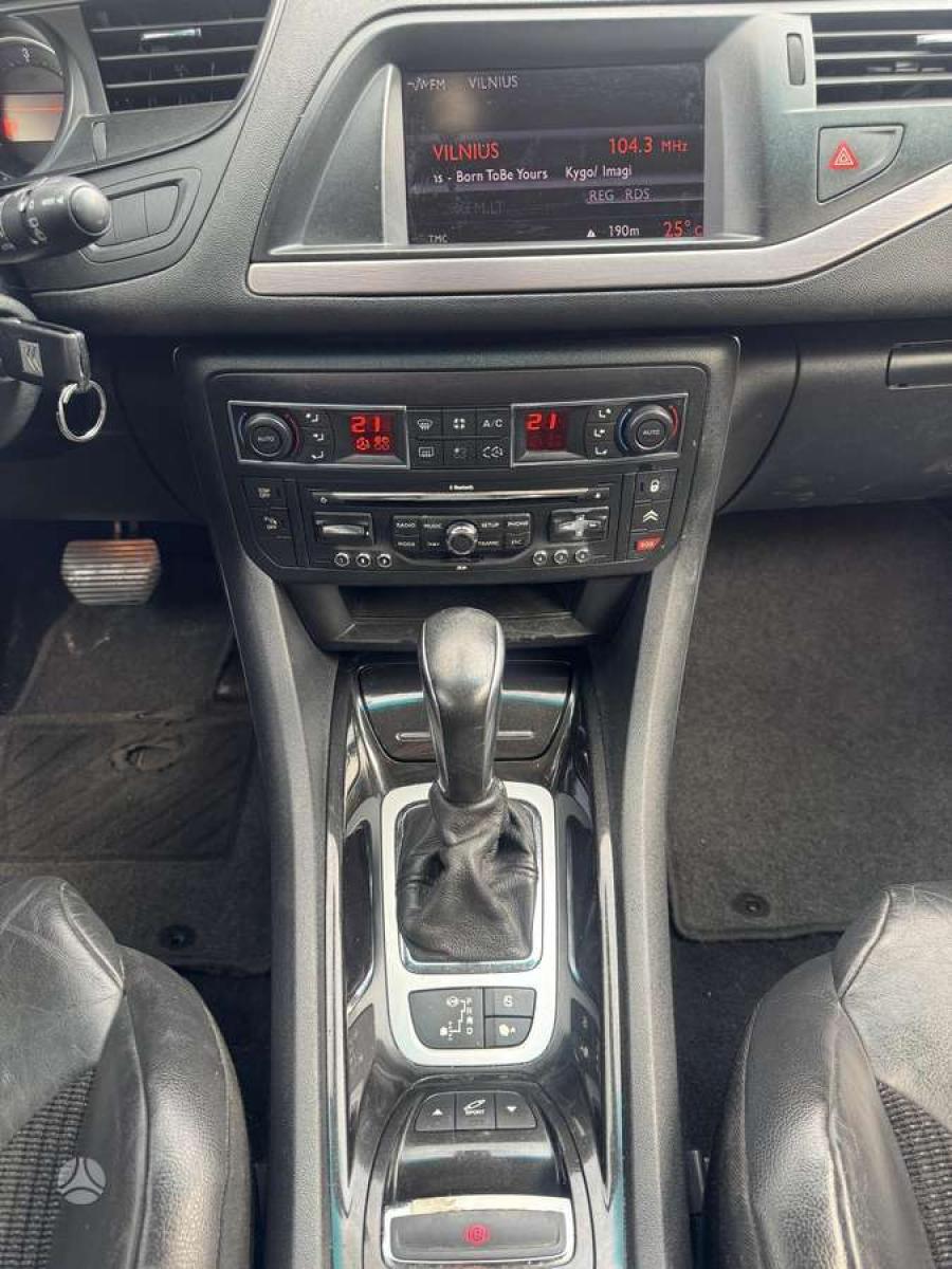 Blue Citroen C5 2010 in Vilnius, with an engine capacity of 2.99 L and mileage of 257 thousand km for 1450 €, photo 41 on AUTOMOTO.COM.LV