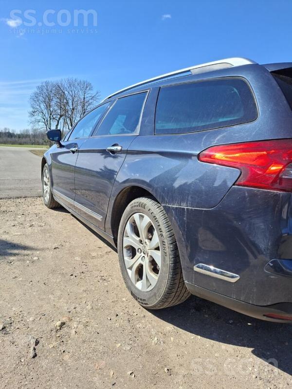 Blue Citroen C5 2011 in Jekabpils, with an engine capacity of 1.60 L and mileage of 248 thousand km for 2600 €, photo 3 on AUTOMOTO.COM.LV