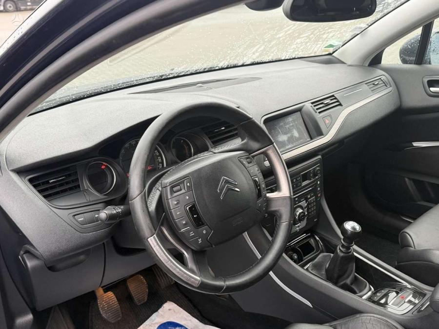 Zils Citroen C5 2012 Tauragė, ar dzinēja tilpumu 2.00 L un nobraukumu 281 tūkst. km par 4000 €, foto 10 vietnē AUTOMOTO.COM.LV