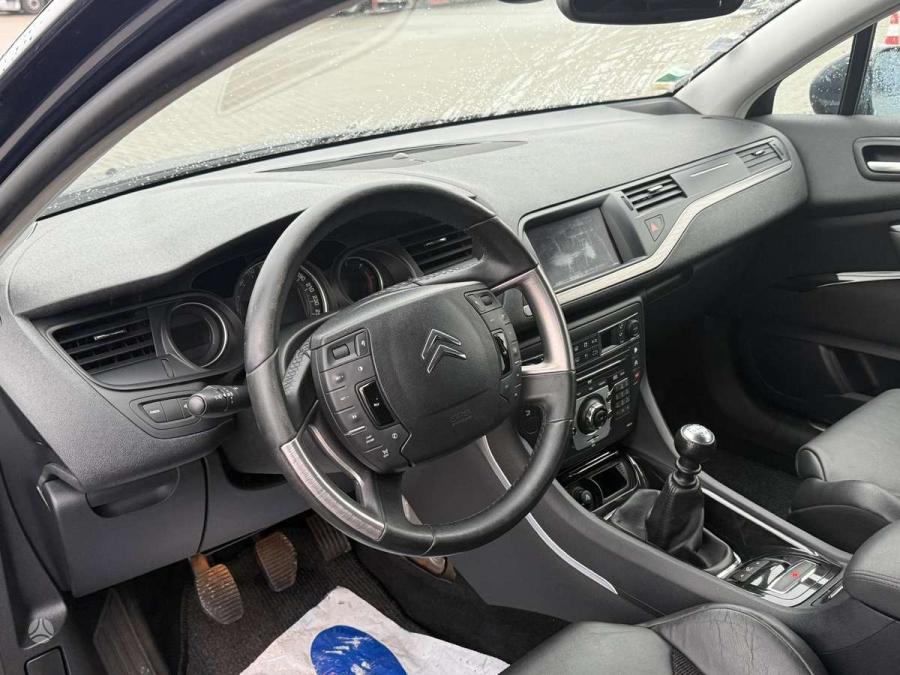 Zils Citroen C5 2012 Tauragė, ar dzinēja tilpumu 2.00 L un nobraukumu 281 tūkst. km par 4000 €, foto 16 vietnē AUTOMOTO.COM.LV