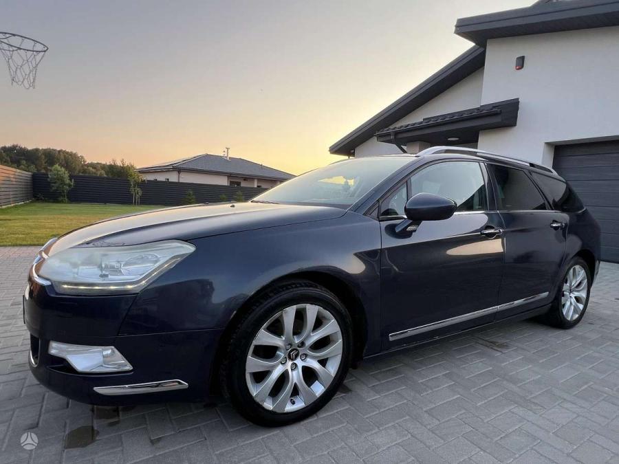 Blue Citroen C5 2012 in Klaipeda, with an engine capacity of 2.00 L and mileage of 401 thousand km for 3000 €, photo 6 on AUTOMOTO.COM.LV