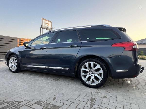 Zils Citroen C5 2012 Klaipėda, ar dzinēja tilpumu 2.00 L un nobraukumu 401 tūkst. km par 3000 €, foto 6 vietnē AUTOMOTO.COM.LV