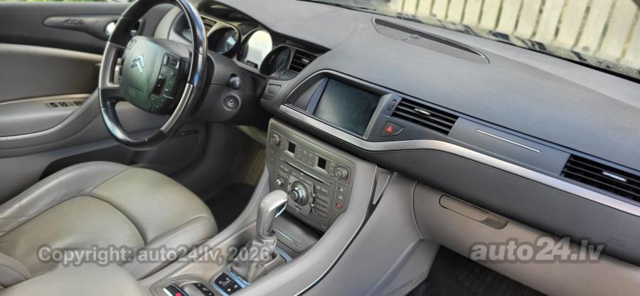 Blue Citroen C5 2012 in Tallinn, with an engine capacity of 3.00 L and mileage of 304 thousand km for 5300 €, photo 3 on AUTOMOTO.COM.LV