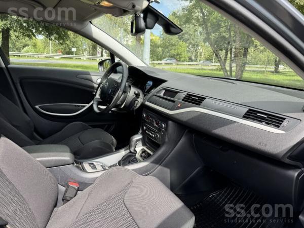 Blue Citroen C5 2013 in Riga, with an engine capacity of 1.60 L and mileage of 210 thousand km for 2200 €, photo 9 on AUTOMOTO.COM.LV