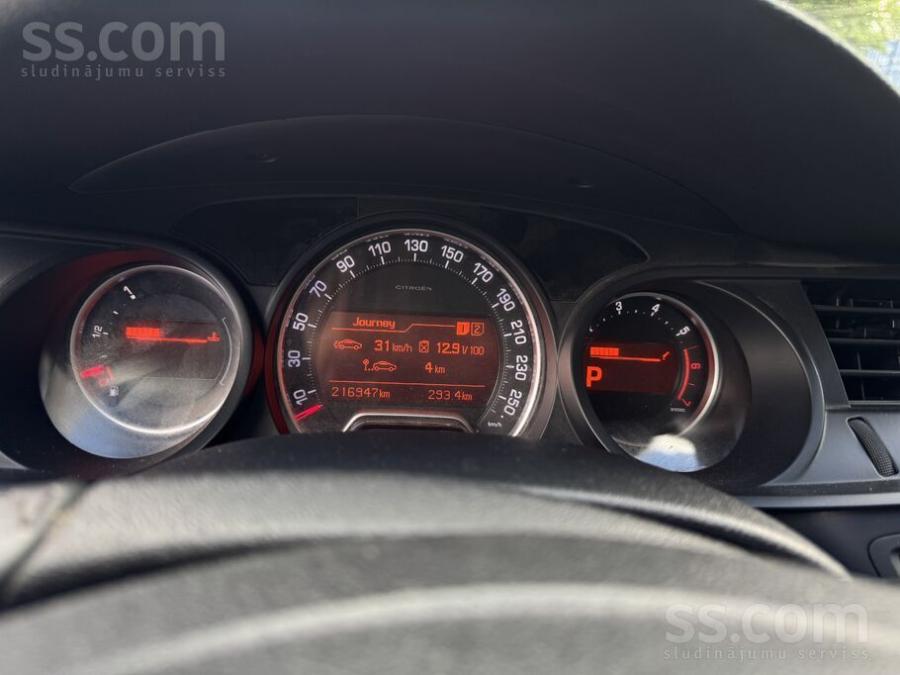 Blue Citroen C5 2013 in Riga, with an engine capacity of 1.60 L and mileage of 210 thousand km for 2200 €, photo 9 on AUTOMOTO.COM.LV