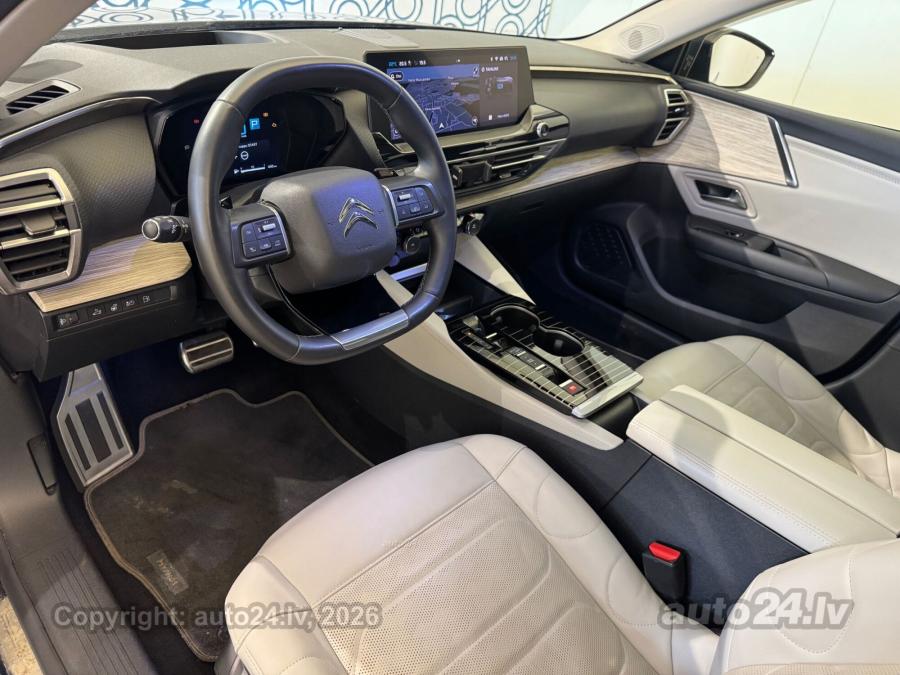 Blue Citroen C5 2024 in Tallinn, with an engine capacity of 1.60 L and mileage of 50 thousand km for 31900 €, photo 14 on AUTOMOTO.COM.LV