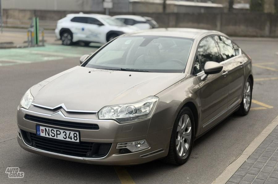 Brown Citroen C5 2009 in Vilnius, with an engine capacity of 2.00 L and mileage of 380 thousand km for 2250 €, photo 5 on AUTOMOTO.COM.LV