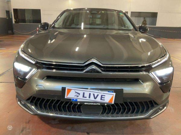 Brūns Citroen C5 2022 Viļņa, ar dzinēja tilpumu 1.60 L un nobraukumu 137 tūkst. km par 19800 €, foto 2 vietnē AUTOMOTO.COM.LV