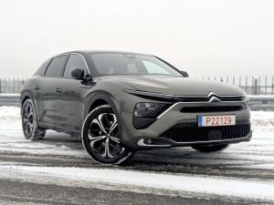 Brown Citroen C5 2022 in Vilnius, with an engine capacity of 1.60 L and mileage of 138 thousand km for 19800 €, photo 3 on AUTOMOTO.COM.LV