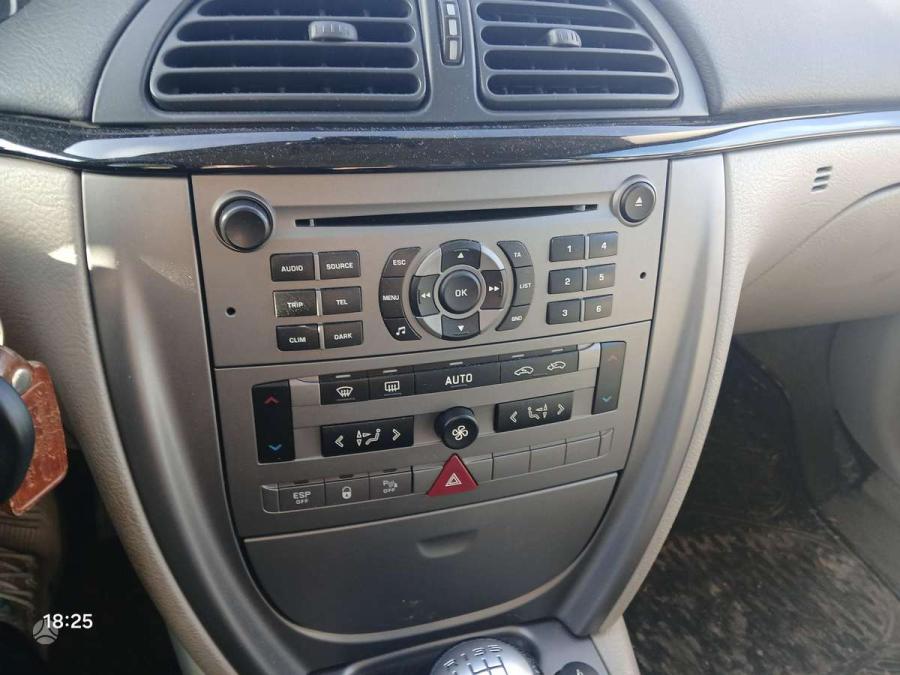 Brūns Citroen C5 2006 Kauņa, ar dzinēja tilpumu 2.18 L un nobraukumu 238 tūkst. km par 1550 €, foto 20 vietnē AUTOMOTO.COM.LV