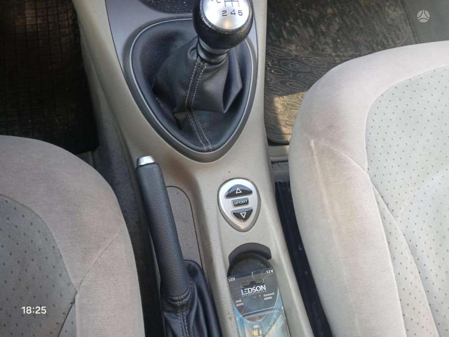 Brūns Citroen C5 2006 Kauņa, ar dzinēja tilpumu 2.18 L un nobraukumu 238 tūkst. km par 1550 €, foto 22 vietnē AUTOMOTO.COM.LV