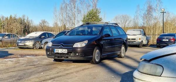 Brūns Citroen C5 2007 Valmiera, ar dzinēja tilpumu 2.00 L un nobraukumu 330 tūkst. km par 1650 €, foto 6 vietnē AUTOMOTO.COM.LV