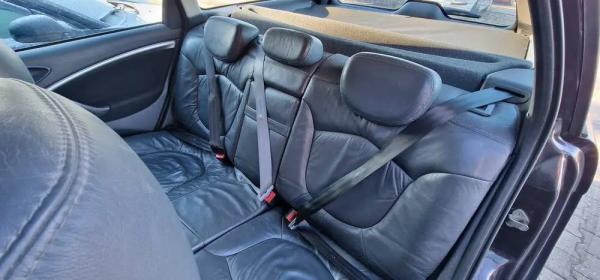 Brūns Citroen C5 2007 Valmiera, ar dzinēja tilpumu 2.00 L un nobraukumu 330 tūkst. km par 1650 €, foto 10 vietnē AUTOMOTO.COM.LV