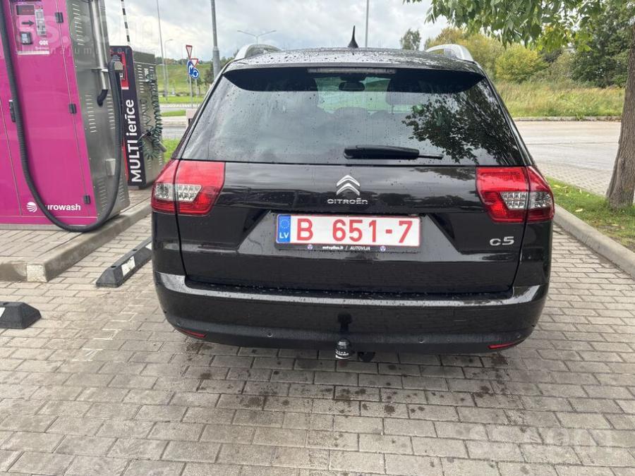 Brown Citroen C5 2013 in Rezekne, with an engine capacity of 1.60 L and mileage of 220 thousand km for 3500 €, photo 8 on AUTOMOTO.COM.LV