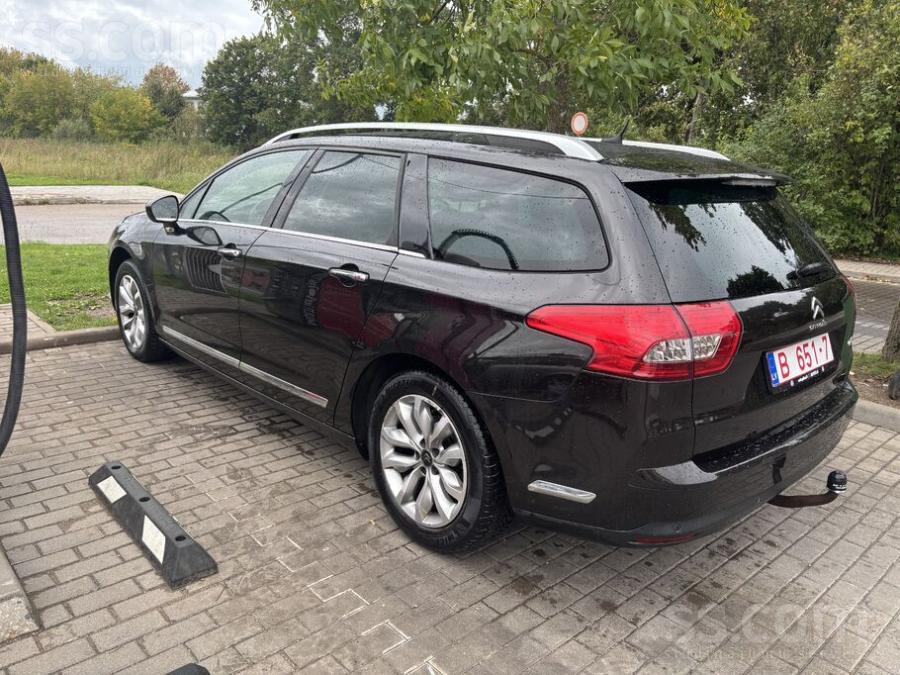 Brown Citroen C5 2013 in Rezekne, with an engine capacity of 1.60 L and mileage of 220 thousand km for 3500 €, photo 9 on AUTOMOTO.COM.LV