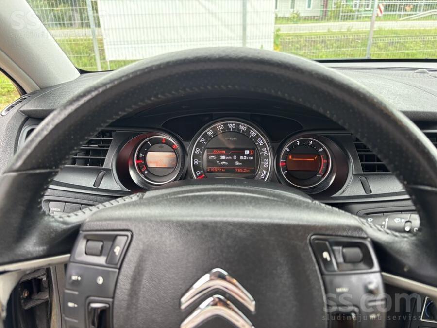 Brown Citroen C5 2013 in Rezekne, with an engine capacity of 1.60 L and mileage of 220 thousand km for 3500 €, photo 13 on AUTOMOTO.COM.LV