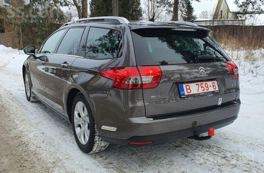Brown Citroen C5 2016 in Riga, with an engine capacity of 2.00 L and mileage of 250 thousand km for 5990 €, photo 4 on AUTOMOTO.COM.LV