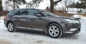 Brown Citroen C5 2016 in Riga, with an engine capacity of 2.00 L and mileage of 250 thousand km for 5990 €, photo 8 on AUTOMOTO.COM.LV
