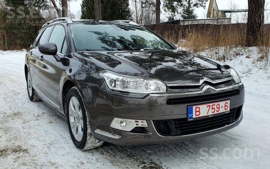 Brown Citroen C5 2016 in Riga, with an engine capacity of 2.00 L and mileage of 250 thousand km for 5990 €, photo 9 on AUTOMOTO.COM.LV