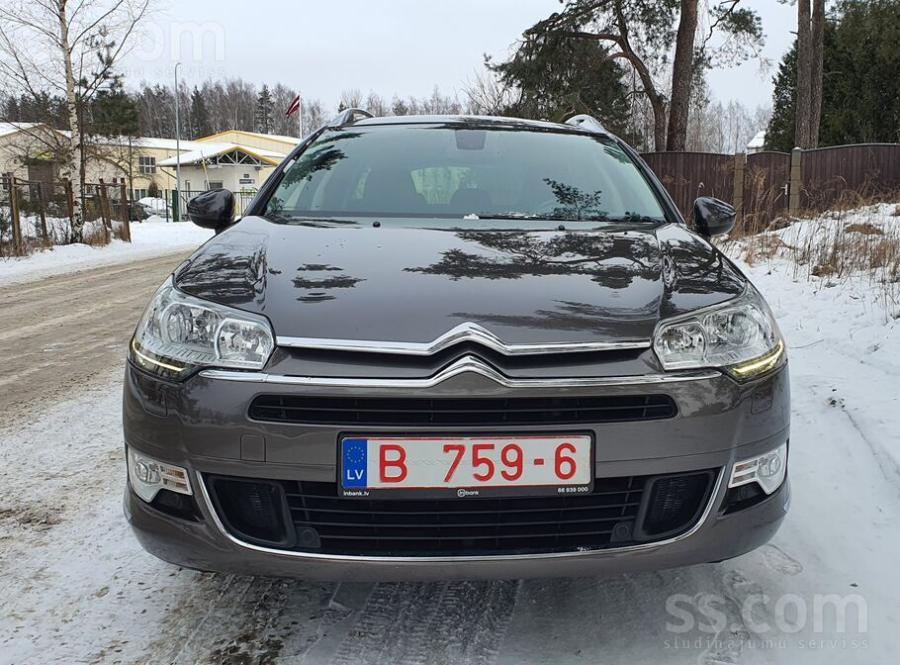 Brown Citroen C5 2016 in Riga, with an engine capacity of 2.00 L and mileage of 250 thousand km for 5990 €, photo 10 on AUTOMOTO.COM.LV