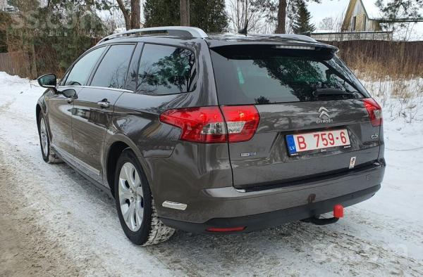 Brown Citroen C5 2016 in Riga, with an engine capacity of 2.00 L and mileage of 250 thousand km for 5990 €, photo 4 on AUTOMOTO.COM.LV