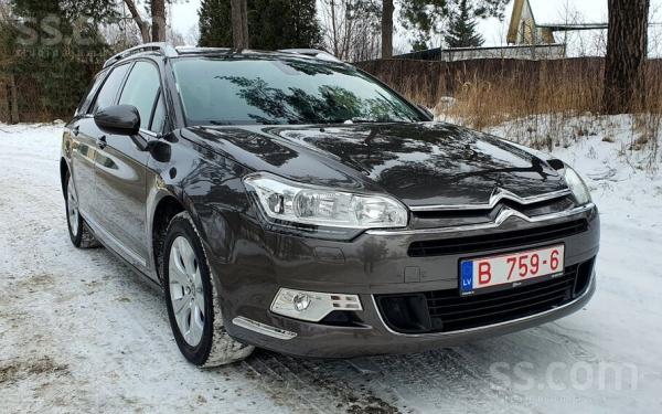 Brown Citroen C5 2016 in Riga, with an engine capacity of 2.00 L and mileage of 250 thousand km for 5990 €, photo 9 on AUTOMOTO.COM.LV