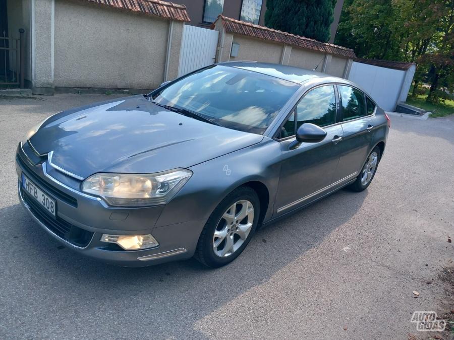 Citroen C5 2011 in Kaunas, with an engine capacity of 1.60 L and mileage of 259 thousand km for 2999 €, photo 6 on AUTOMOTO.COM.LV