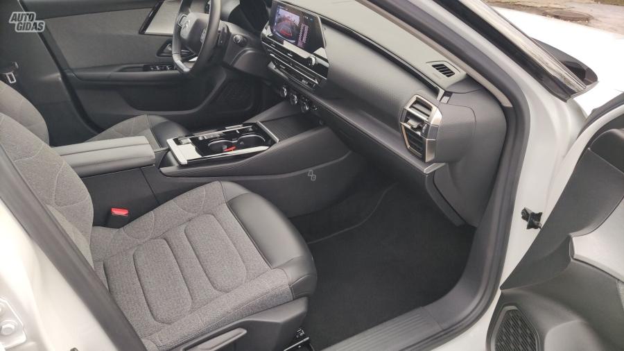 Citroen C5 2022 Klaipėda, ar dzinēja tilpumu 1.60 L un nobraukumu 145 tūkst. km par 20558 €, foto 24 vietnē AUTOMOTO.COM.LV