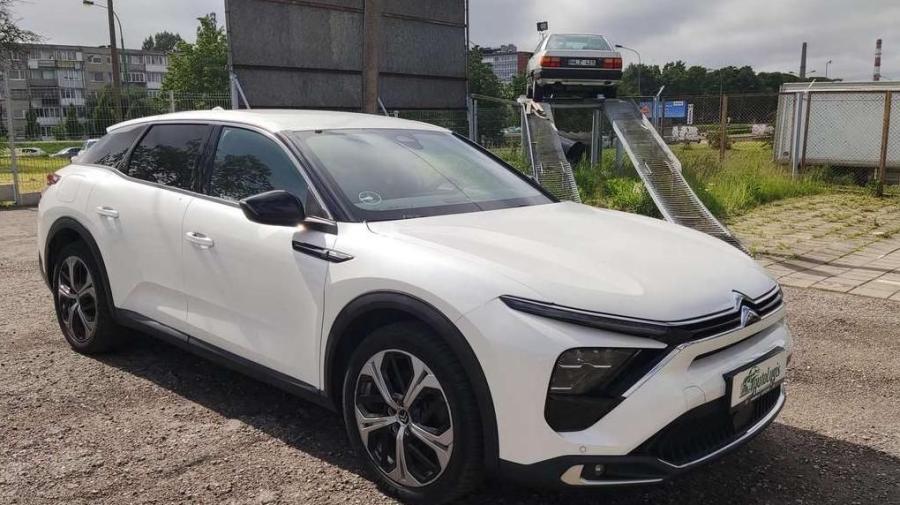 Citroen C5 2022 Klaipėda, ar dzinēja tilpumu 1.60 L un nobraukumu 145 tūkst. km par 19711 €, foto 6 vietnē AUTOMOTO.COM.LV