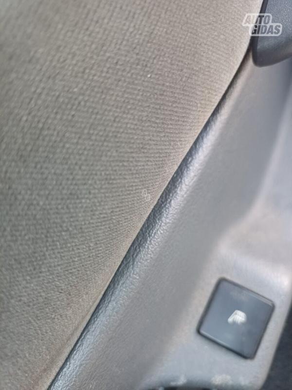 Zaļš Citroen C5 2006 Kretinga, ar dzinēja tilpumu 20.00 L un nobraukumu 256 tūkst. km par 590 €, foto 2 vietnē AUTOMOTO.COM.LV
