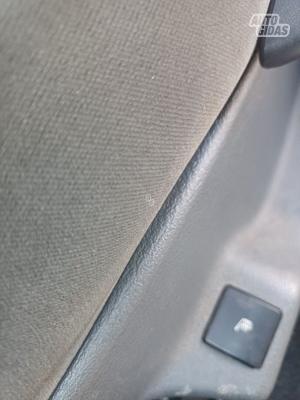 Zaļš Citroen C5 2006 Kretinga, ar dzinēja tilpumu 20.00 L un nobraukumu 256 tūkst. km par 590 €, foto 3 vietnē AUTOMOTO.COM.LV