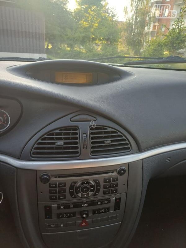 Zaļš Citroen C5 2006 Kretinga, ar dzinēja tilpumu 20.00 L un nobraukumu 256 tūkst. km par 590 €, foto 3 vietnē AUTOMOTO.COM.LV