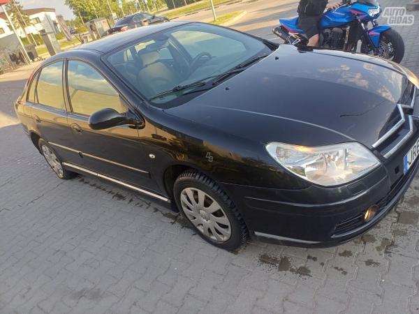 Zaļš Citroen C5 2006 Kretinga, ar dzinēja tilpumu 20.00 L un nobraukumu 256 tūkst. km par 590 €, foto 6 vietnē AUTOMOTO.COM.LV