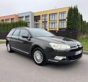 Green Citroen C5 2008 in Vilnius, with an engine capacity of 2.00 L and mileage of 351 thousand km for 2350 €, photo 3 on AUTOMOTO.COM.LV
